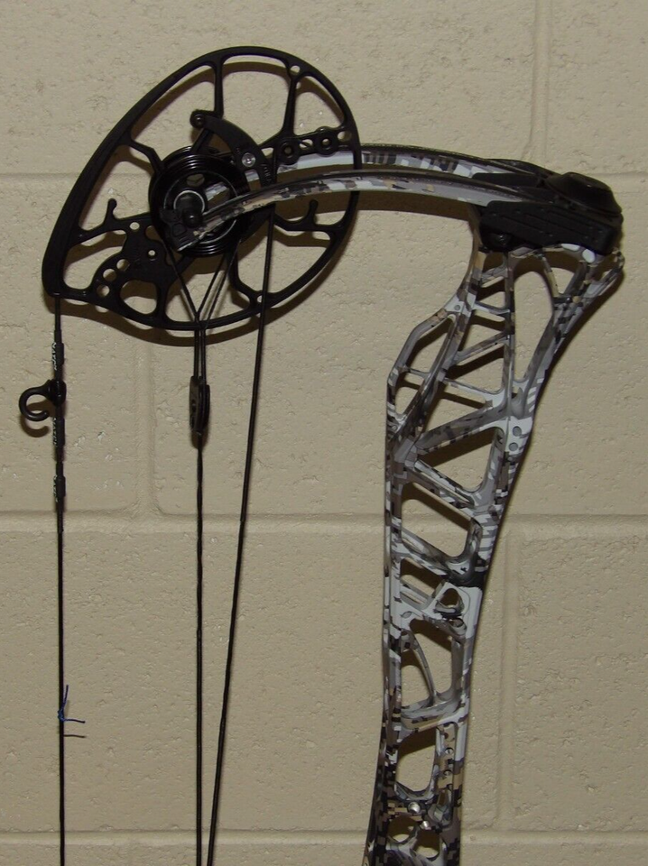 New Mathews Lift 33 Bow - Elevated II Finish- Several Mods Available ...