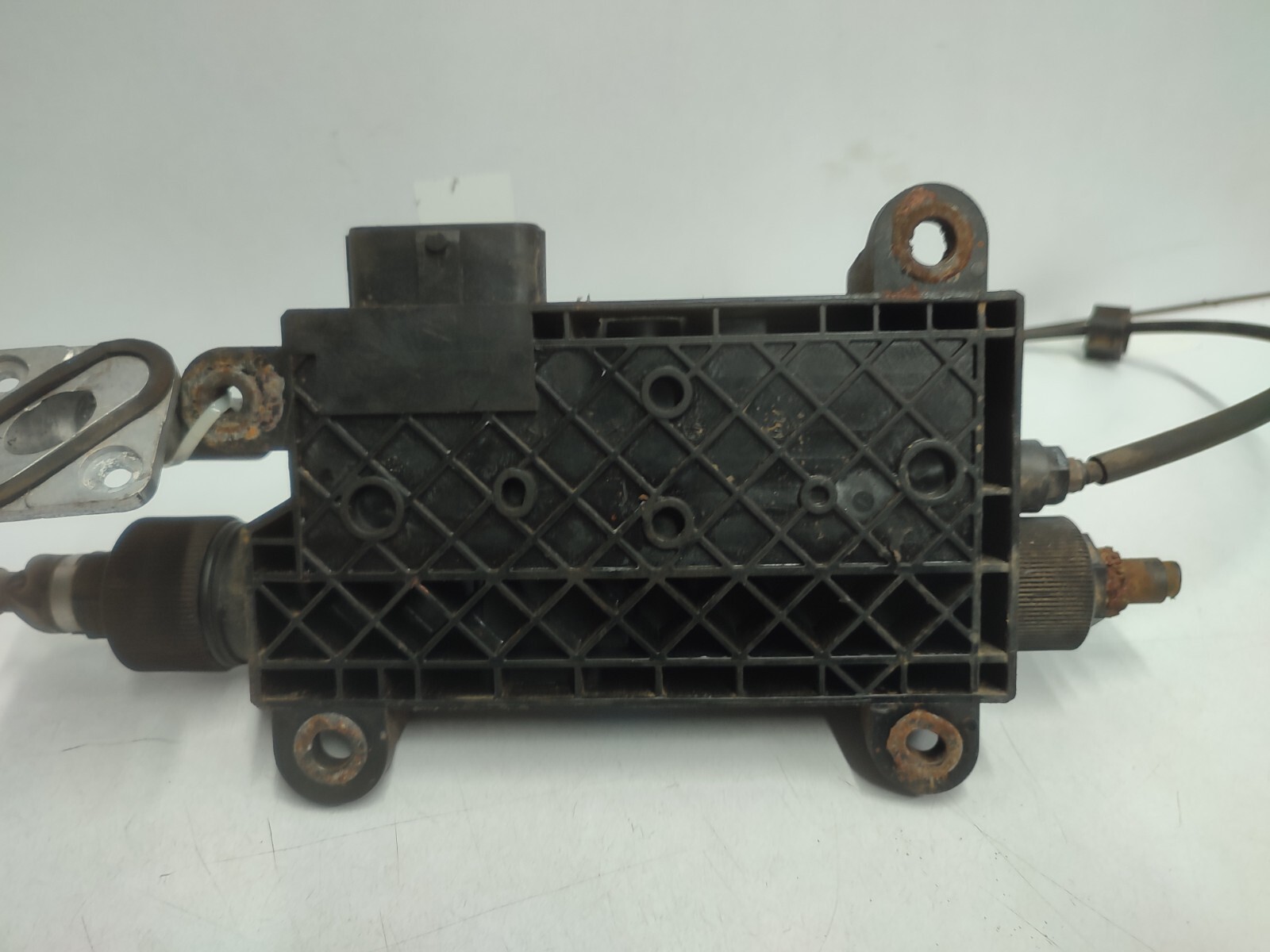 Toyota AVENSIS Estate Handbrake Parking Brake Actuator 46300-05011 2011 ...