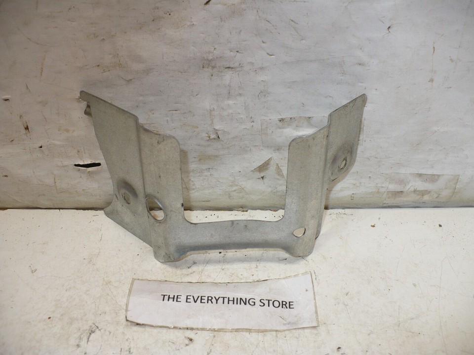 BRIGGS AND STRATTON ENGINE 44N677 0052 G1 AIR GUIDE COVER IN USED ...