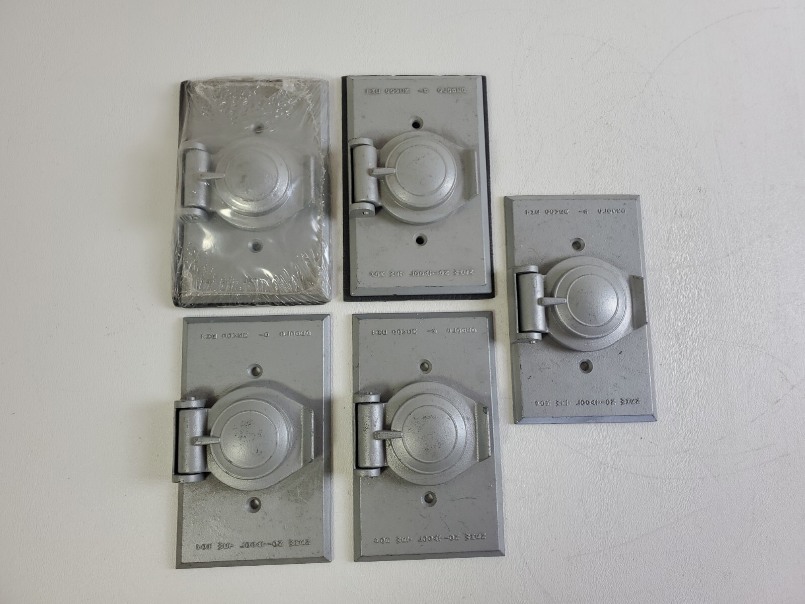 PACK OF 5 Listed 728A 1-Gang Receptacle Cover SINGLE OUTLET COVER ...