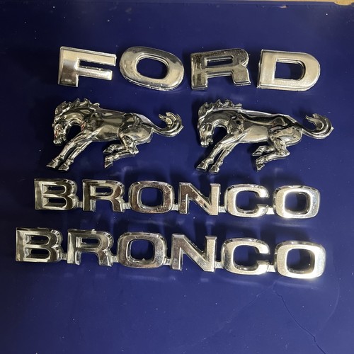 (**Correct**)Original Oem.FORD BRONCO Fender Hood ((**Complete Emblems ...