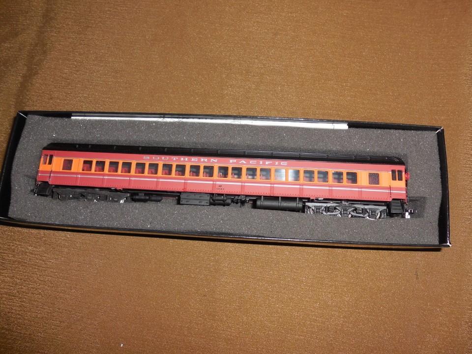 HO BACHMANN SPECTRUM SOUTHERN PACIFIC COACH (SP DAYLIGHT) 1985 ITEM ...