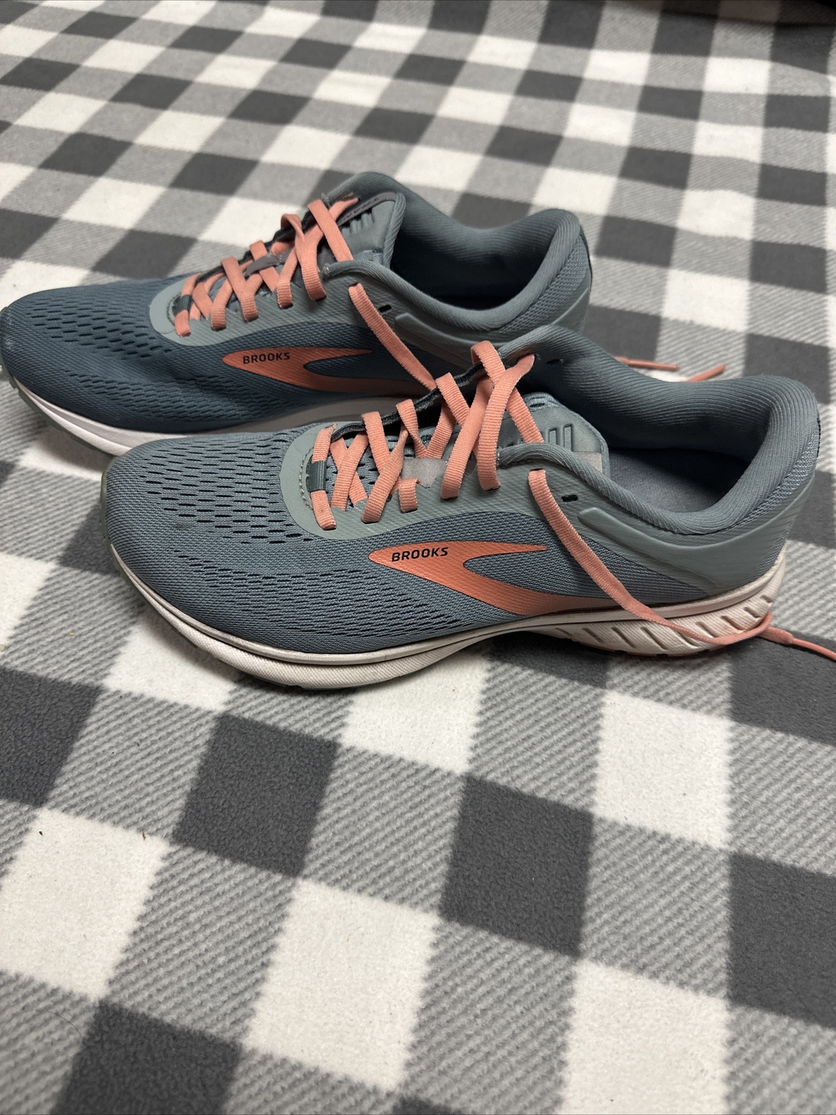 Size 9.5 - Brooks Transmit 2 Gray - 1203261-B072 for sale online | eBay