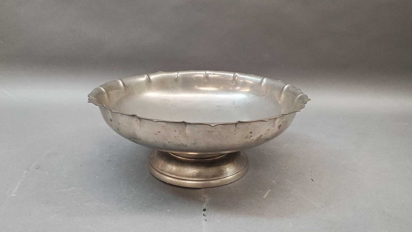 Vintage Insico Pewter 380 Bowl Dish Pedestal Scalloped Edges LARGE 9.5 ...