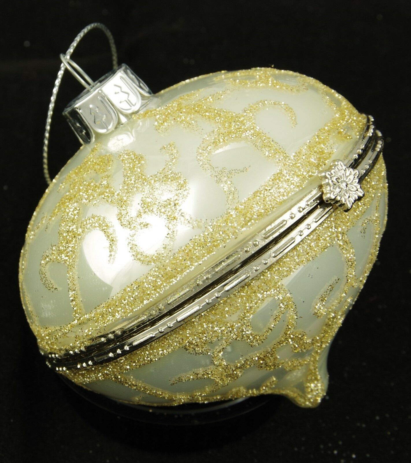 A045 Beige Cream Swirl Glass Can Open Ball Opening Bauble, Christmas ...
