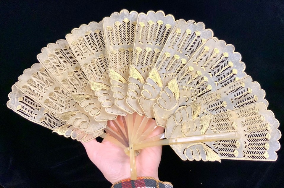 Antique Lady’s Fan Pierced Vellum Gold “Monture” Gilded Gold Dutch ...