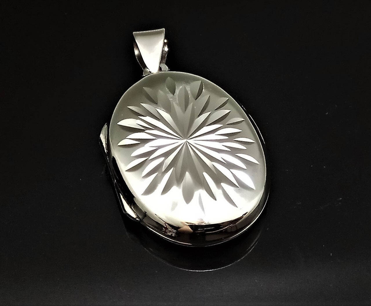 STERLING SILVER 925 Locket Pendant Star Design Oval Shape Picture ...
