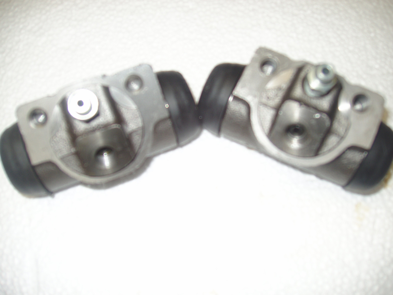 64 65 66 68 CUTLASS 442 REAR WHEEL CYLINDERS PAIR L+R | eBay