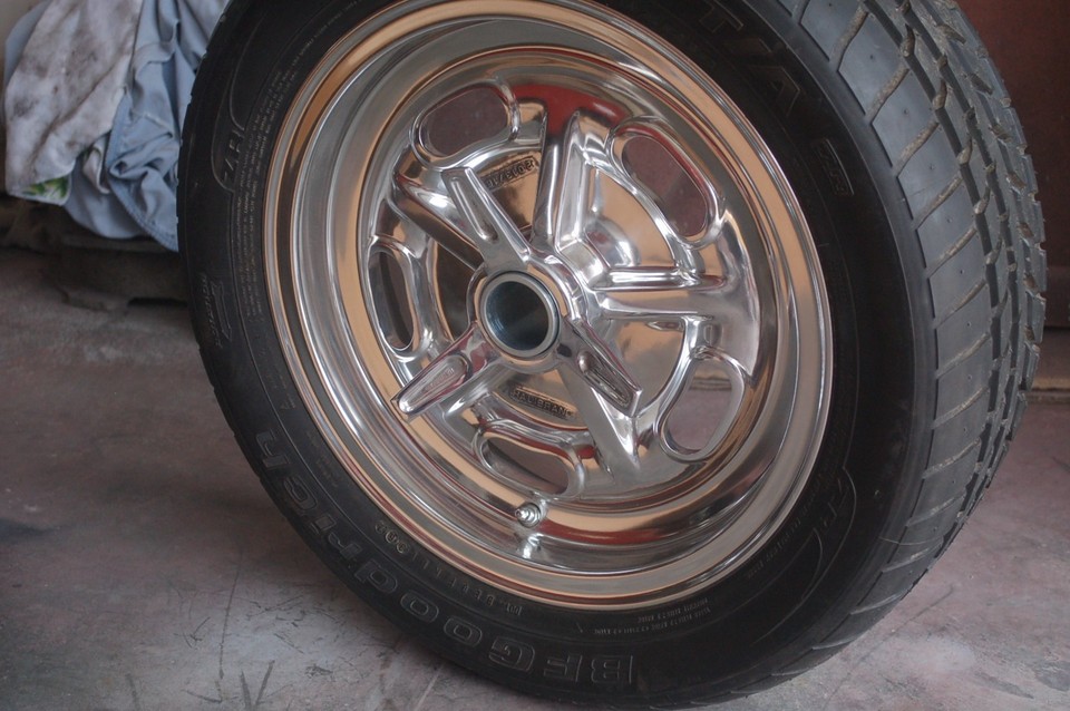 Halibrand true knock off kidney bean wheels, complete with hubs, pins ...
