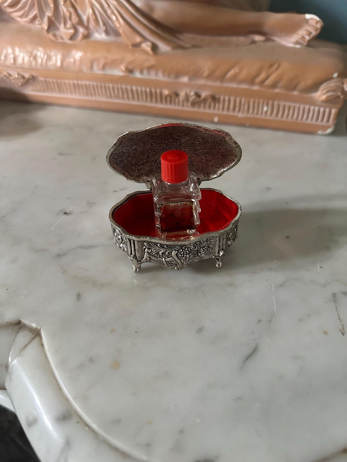 Vintage PAT JAPAN oval MINI box on legs, cherubs, perfume Neija Moulin ...