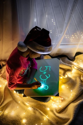 Light Drawing Board For Kids - The Glow In Dark Neon Effect Draw Pad ...