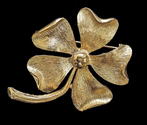 1969 Sarah Coventry Accent Flower Petal Pin Goldtone | eBay