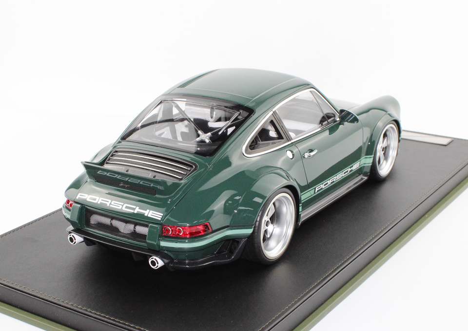 1/12 scale IVY model of the Porsche 911 Singer DLS Green Leather 40 pcs ...