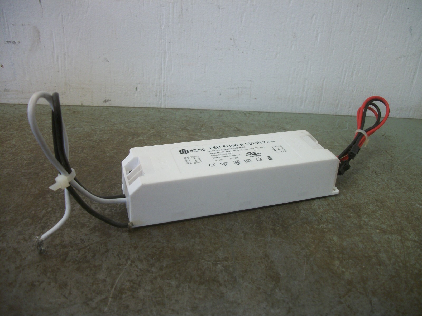 GENERIC LED POWER SUPPLY GD-ADX30AA-0420960G 240VAC 27-42VDC 960mA | eBay