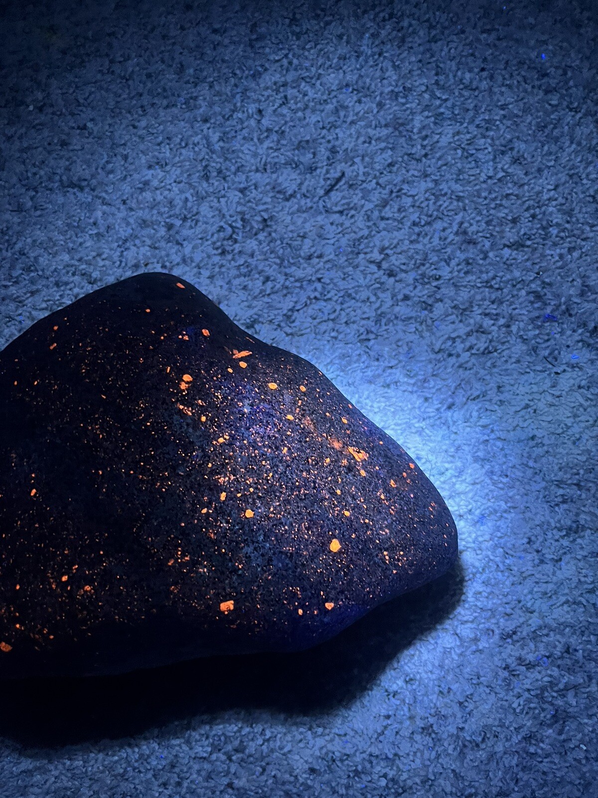 Huge XXL Yooperlite Sodalite UV Rock | eBay