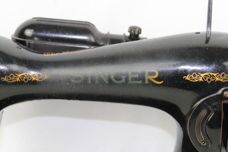 Vintage 1949 Singer Sewing Machine Model 15-91 + Singer Buttonholer ...