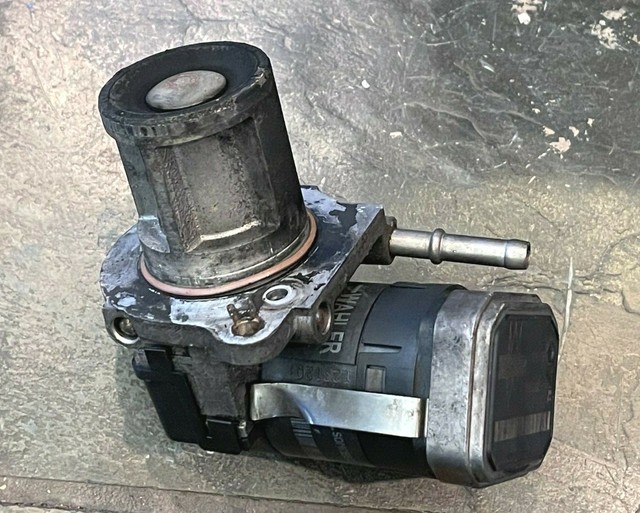 Mercedes-Benz 6421401960 Genuine OEM EGR Valve for sale online | eBay