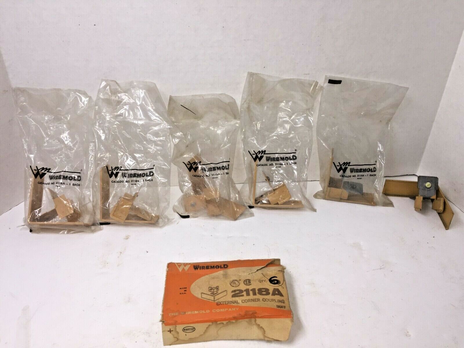 Wiremold External Corner Coupling 2118A Lot of 6 NOS Wiring Fixture | eBay