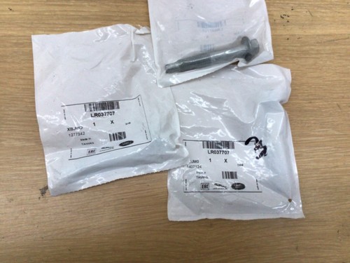 Range Rover Sport 2014 on Discovery 5 rear suspension arm bolts (3 ...