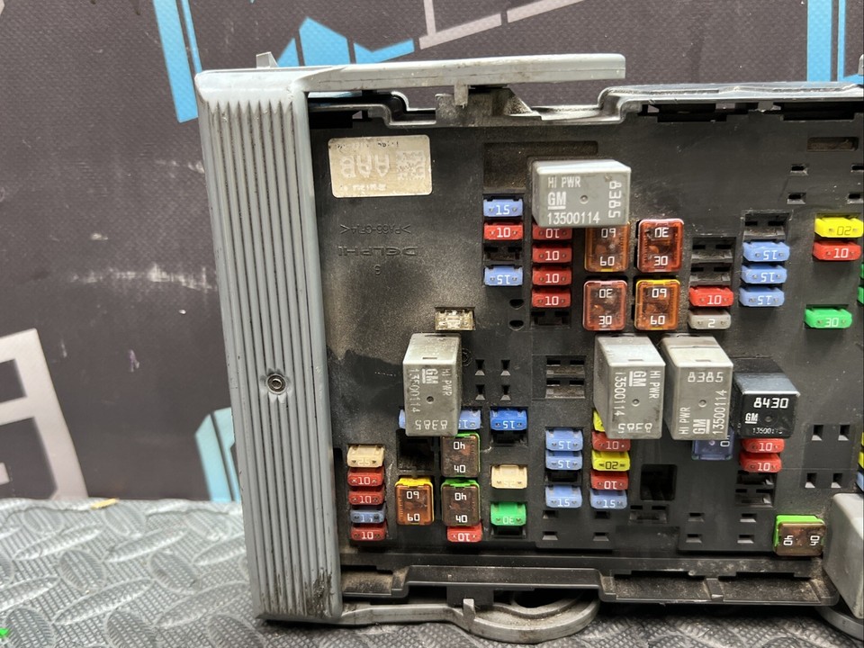 OEM 2010-2014 ESCALADE Tahoe Yukon Fuse Box Relay Control Module ...