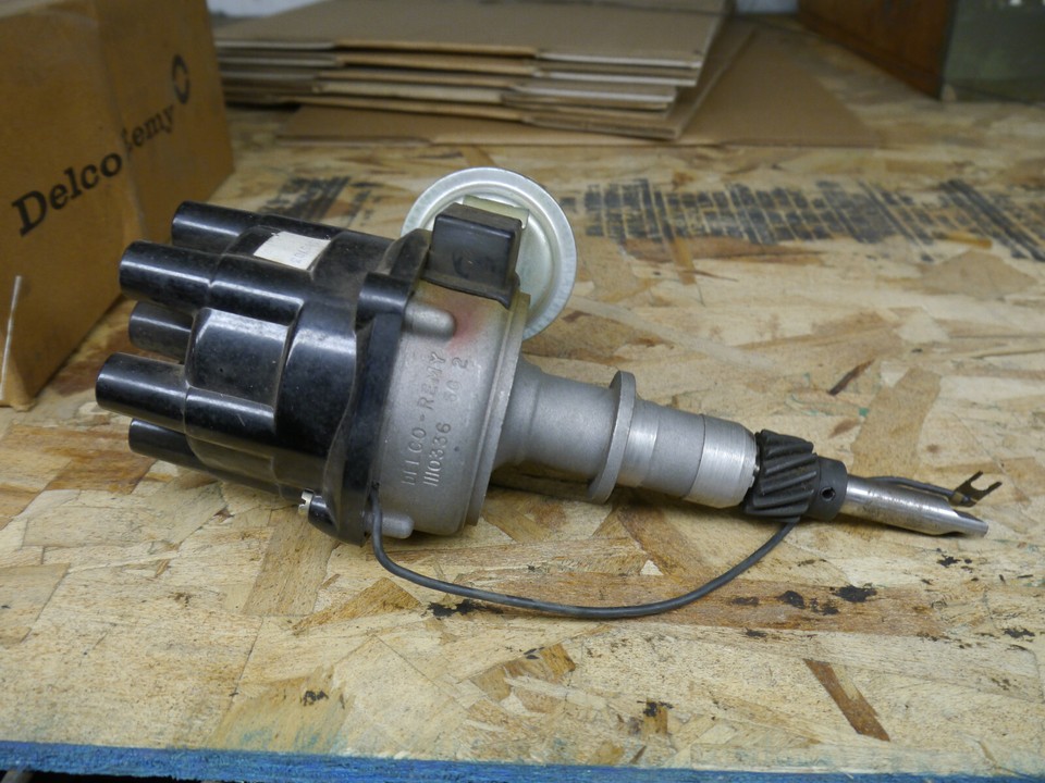 NOS GM SMALL CAP DISTRIBUTOR 1112036 1565703 194 230 250 CHEVY CHEVELLE ...