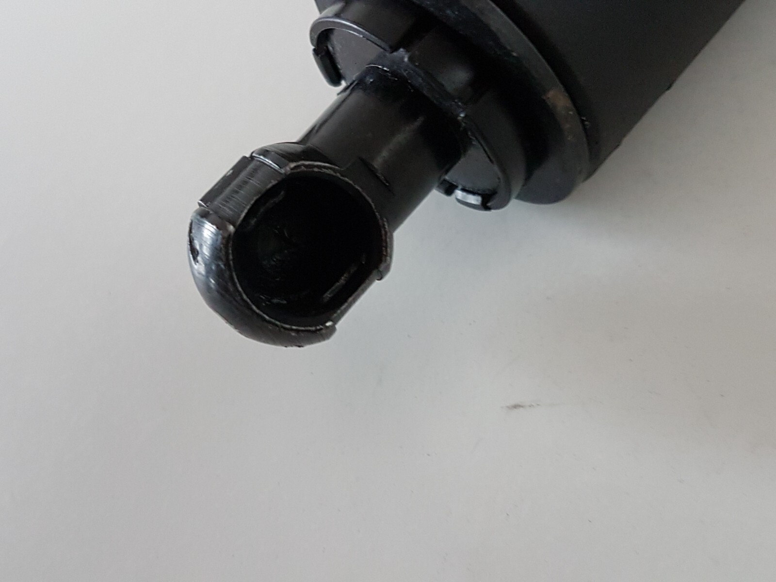 VOLVO V70 2016 2.0TD RHD REAR RIGHT TAILGATE GAS STRUT 31217640 OEM | eBay