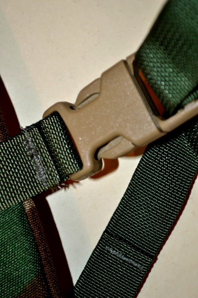 USGI MOLLE II WOODLAND BDU Camouflage Large Ruck Frame Shoulder Straps ...