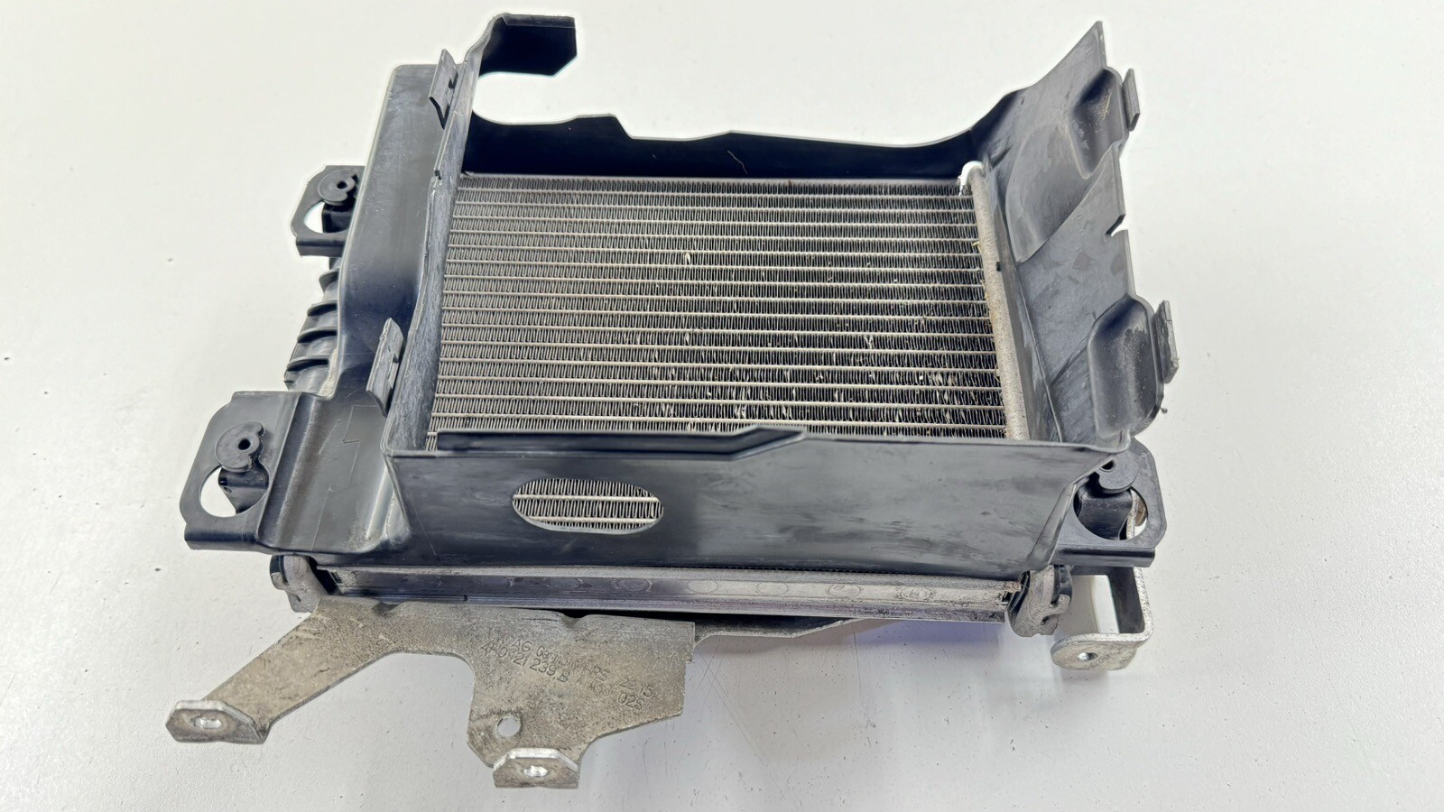11-18 AUDI A8 DRIVER LEFT FRONT SECONDARY AUXILIARY RADIATOR 8K0121212B ...