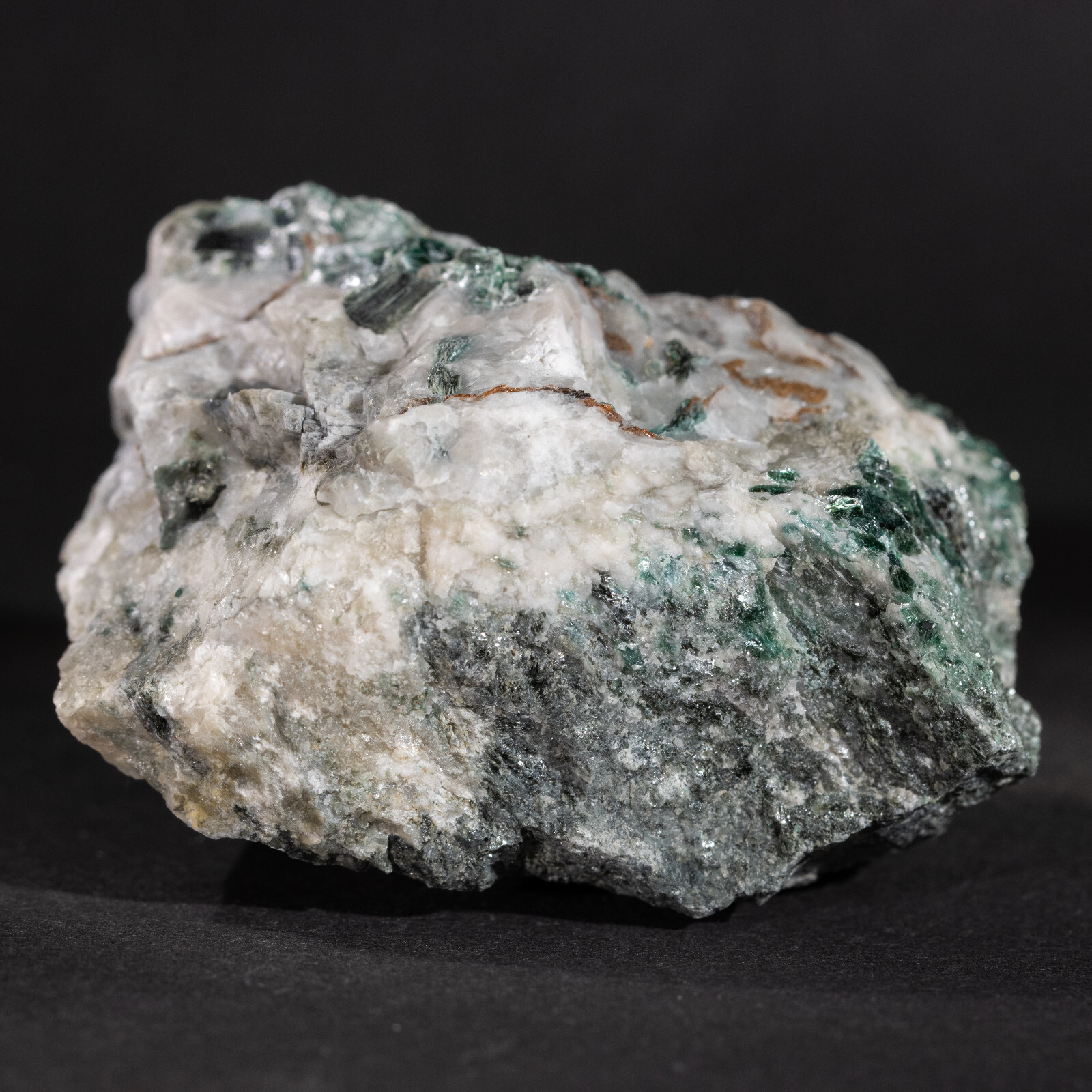 Fuchsite, hematite, plagioclase specimen. 150g / 5.2oz Klimovskoe ...