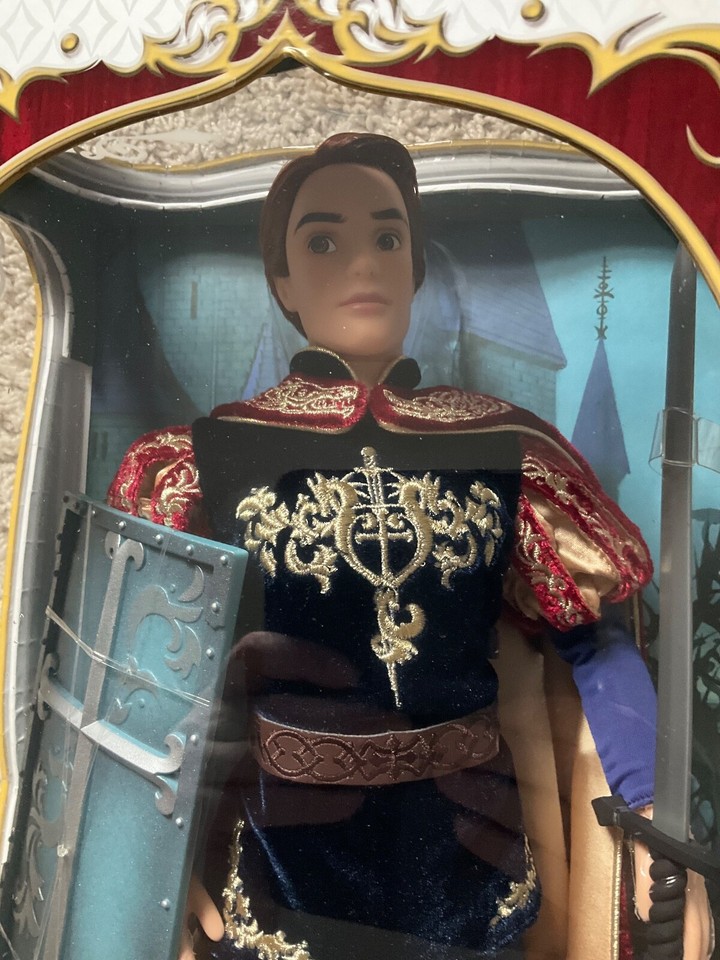 DISNEY STORE SLEEPING BEAUTY PRINCE PHILLIP LIMITED EDITION DOLL 17" | eBay