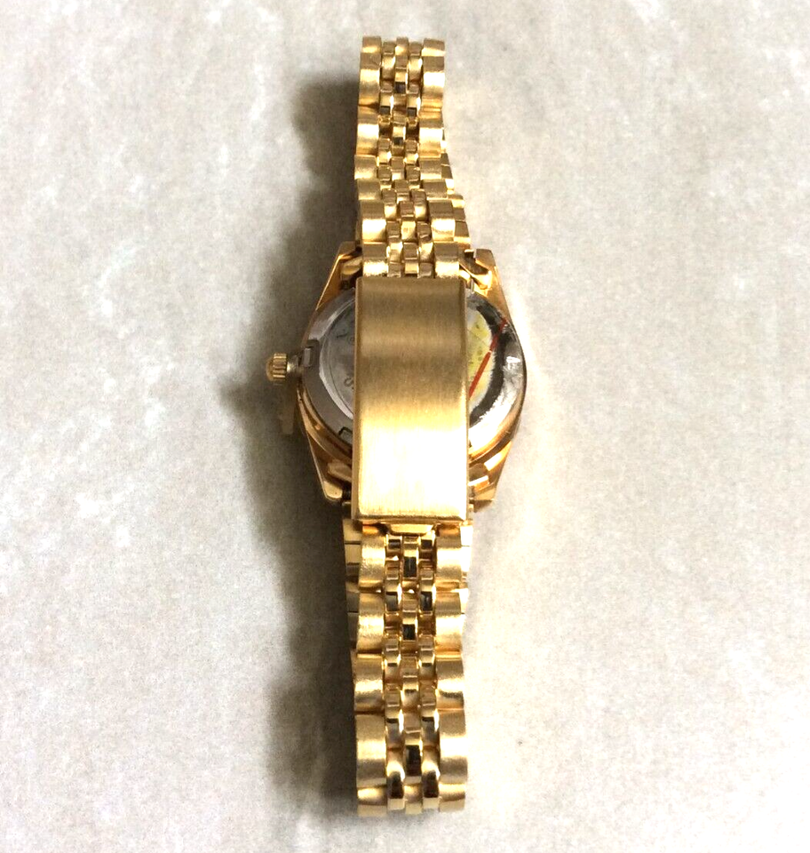 Swanson Japan Women's Gold Watch Round White Day & Date Dial on Gold ...