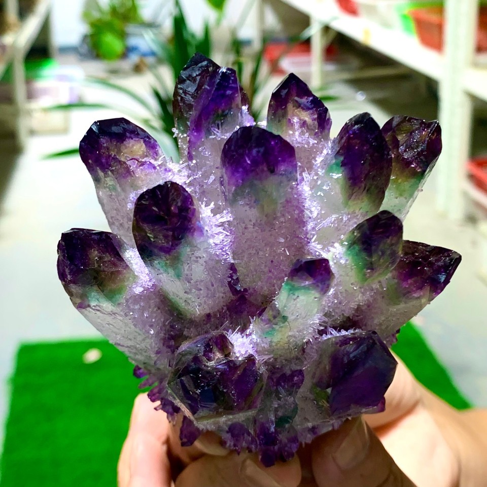 468G Newly discovered mineral specimens of purple phantom quartz ...
