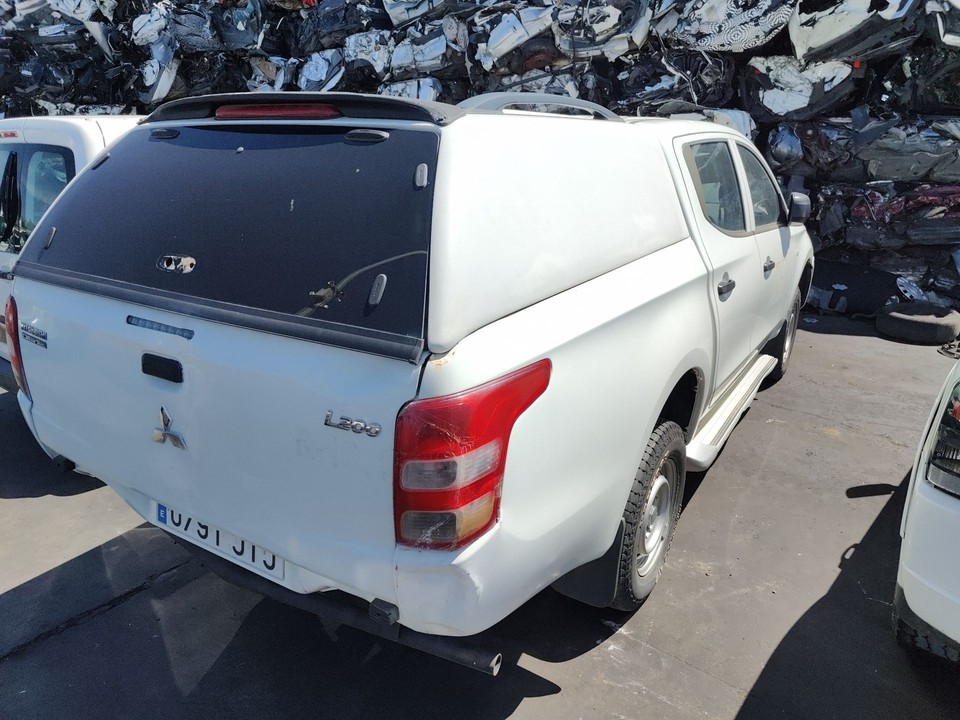 5716A585 LINKER VORDERER ÄUSSERER GRIFF / 148653 FÜR MITSUBISHI L200 ...