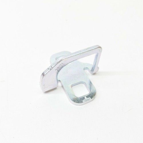 NEW MERCEDES-BENZ CLA COUPE C117 TAILGATE BOOTLID LOCK A2047580003 OEM ...