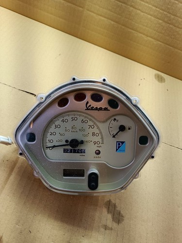 58156R OEM Instrument Panel KM/H Tachometer Speedo Meter Group Vespa ...