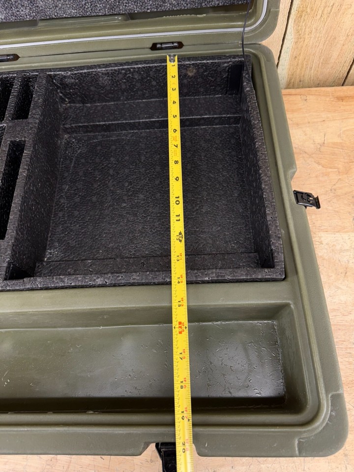 PSI Case 23X21.5X7" Green Military Waterproof Storage Container Hardigg ...