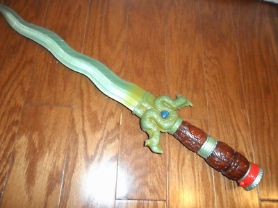 Disney's Raya and the Last Dragon Feature Dragon Blade Action ...