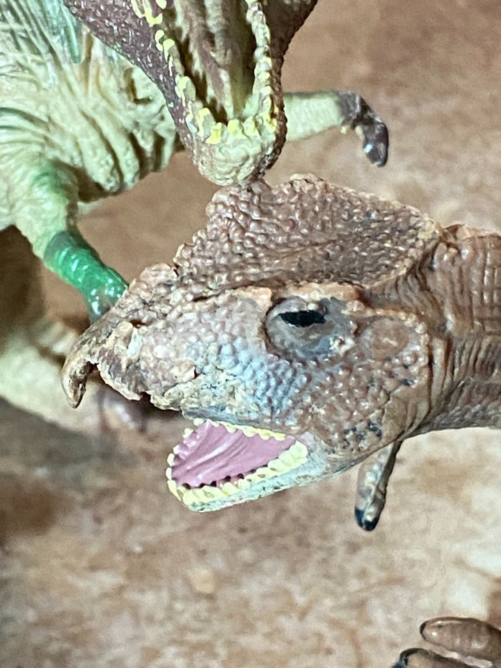 Bulk Lot of 28 Vintage Plastic DINOSAURS T- Rex Triceratops Raptor ...