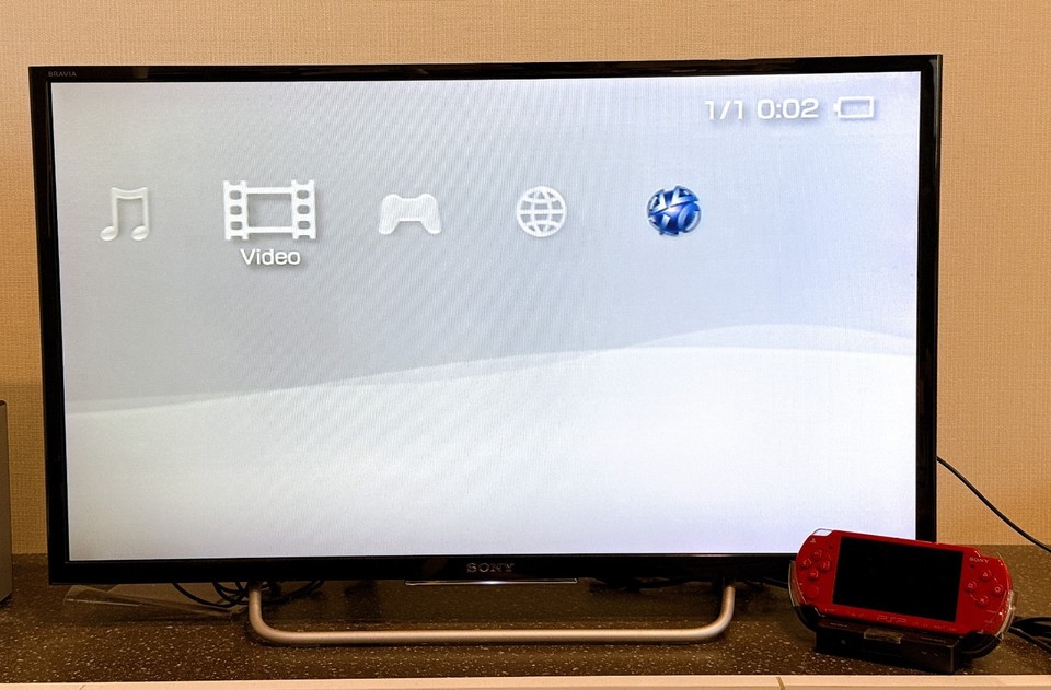 Sony PSP-S400 Cradle Dock for PSP 2000/3000 w/AV cable Tested - Very ...