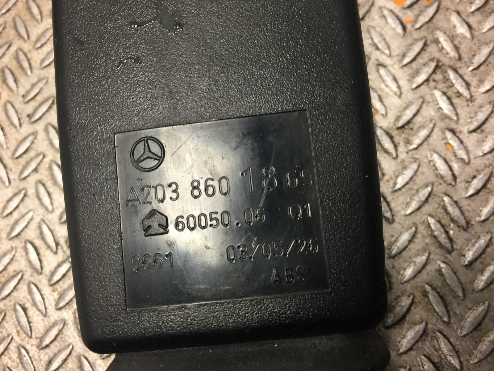 MERCEDES SEAT BELT LOCK LATCH C CL203 CLK W209 REAR RIGHT OSR OEM ...