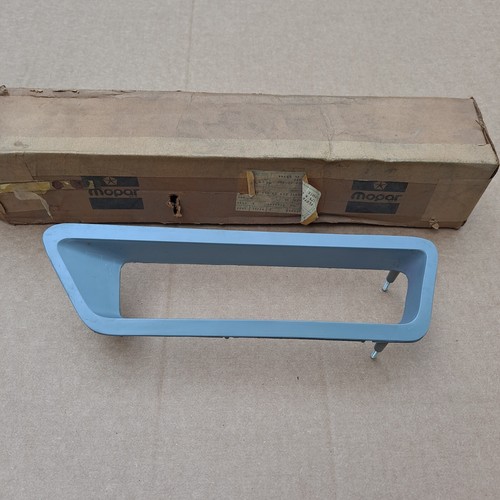 1972 1973 Chrysler Newport NOS MoPar Left Front CORNERING SIDE MARKER ...