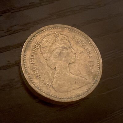 1983 Royal Arms One Pound Coin Old Style ( £1 ) EXTREMELY RARE- Wriring ...