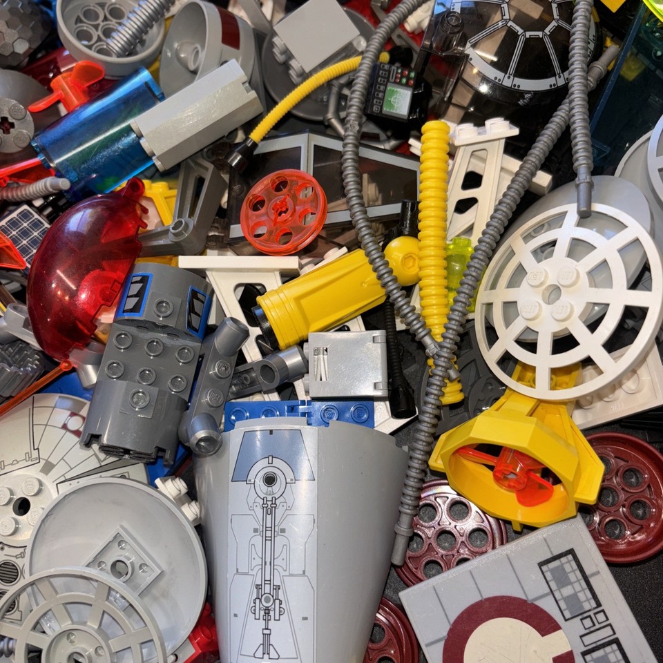 LEGO SPACE PARTS LOT City star wars classic Radar Spaceship 100 Random ...