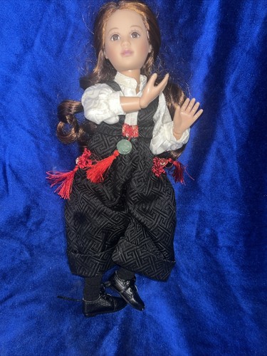 RUBY RED GALLERIA LORI SENSON DOLL LIA 12” | eBay