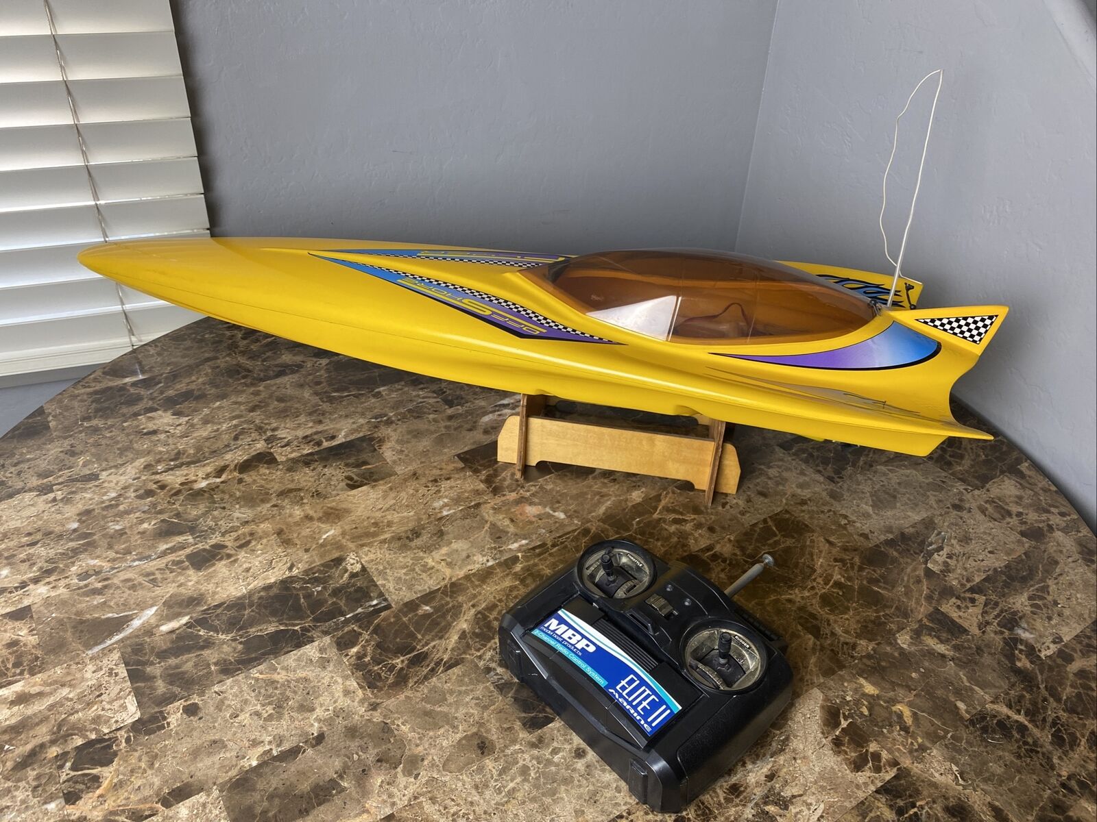 RC Speed Boat Off Shore Flyer Vintage Fiberglass Remote Controller ...