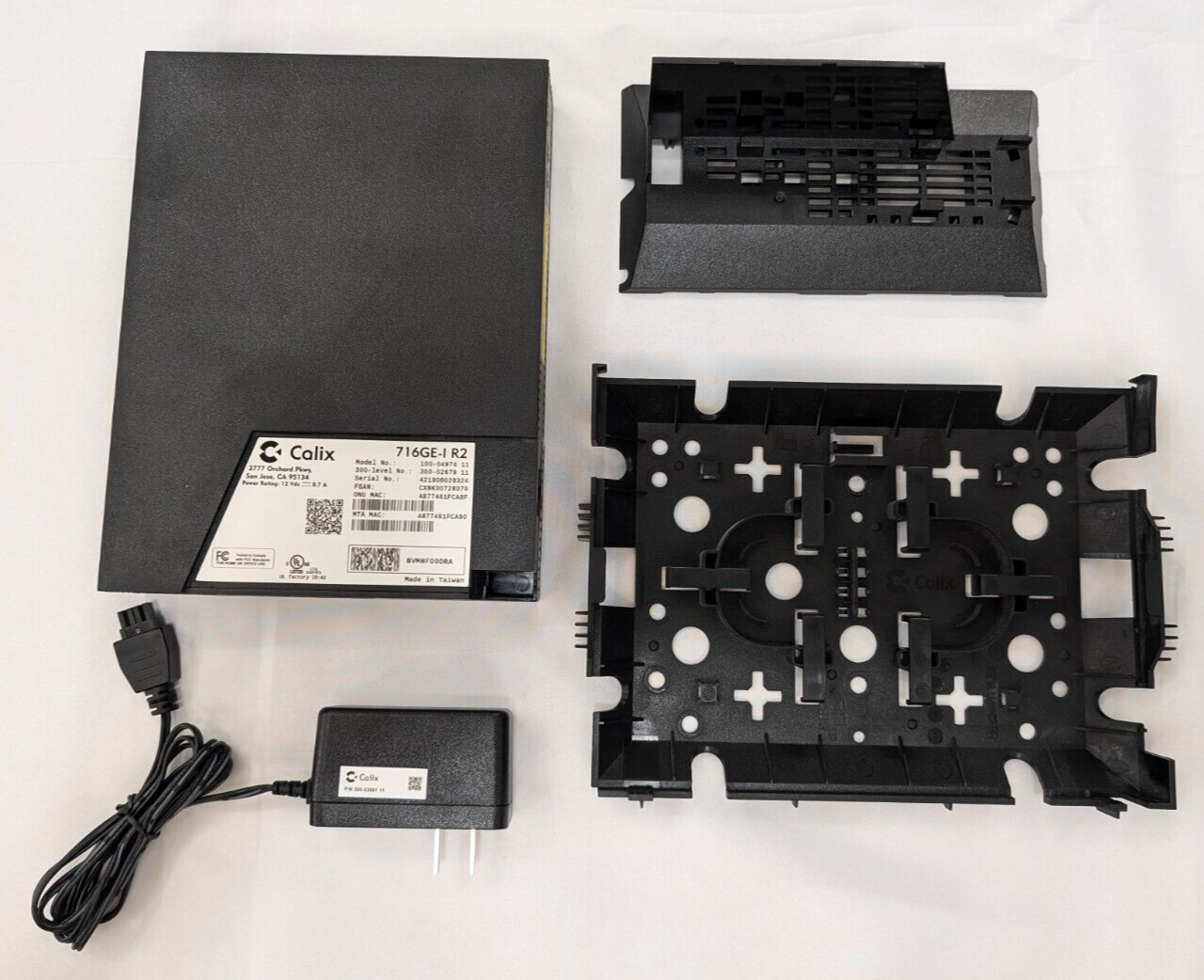 Calix 716GE-I R2 100-04974 11 Fiber Optical Network Terminal w/4 ...