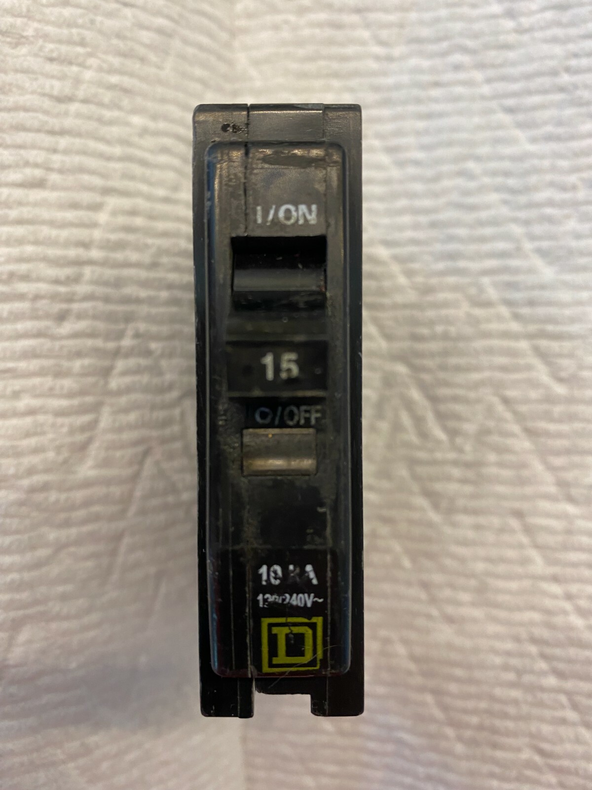 SQUARE D TIPO CIRCUIT BREAKER 15 AMP, TYPE TIPO, 1 POLE, 120/240 L ...