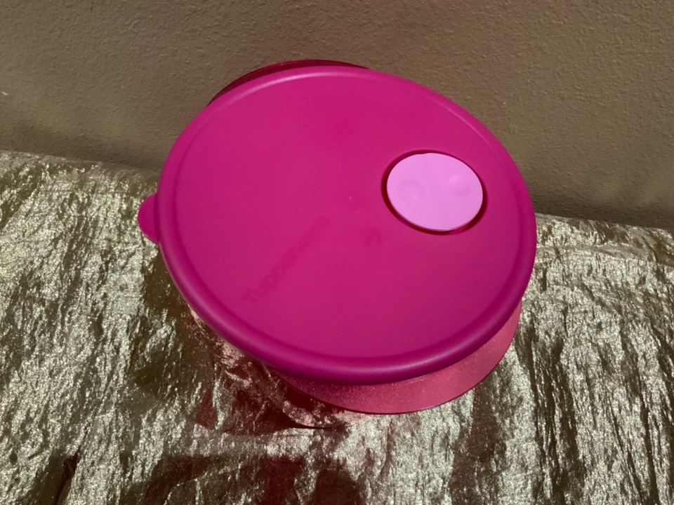 New Tupperware Beautiful Jumbo Expression Pitcher 1 Gallon 3.7L Fuchsia ...