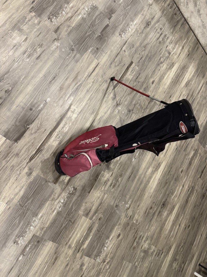 Light Titleist Red Carry Bag Double Strap | eBay