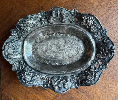 ANTIQUE EGYPTIAN REPOUSSE SMALL SILVERPLATE BASKET WITH FEET HUNT SCENE ...